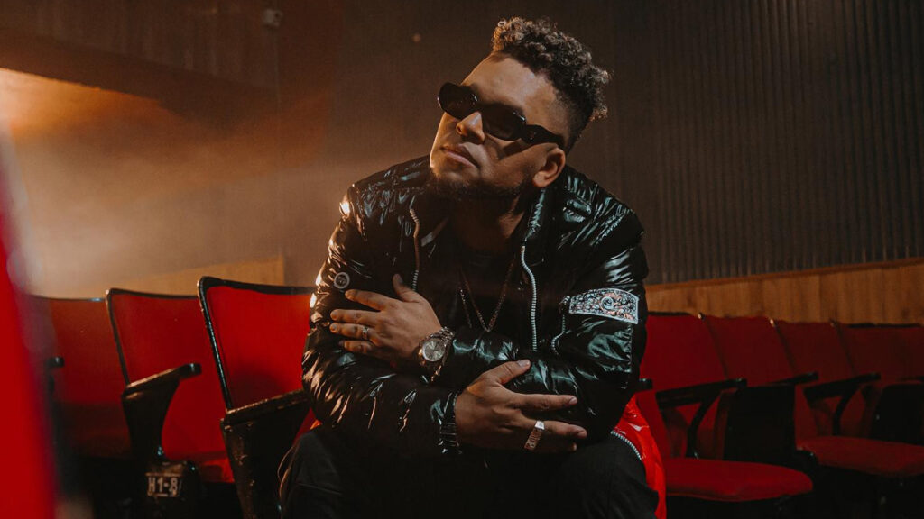 Kim Richards presenta su nuevo álbum «Mi religión» en compañía de ...